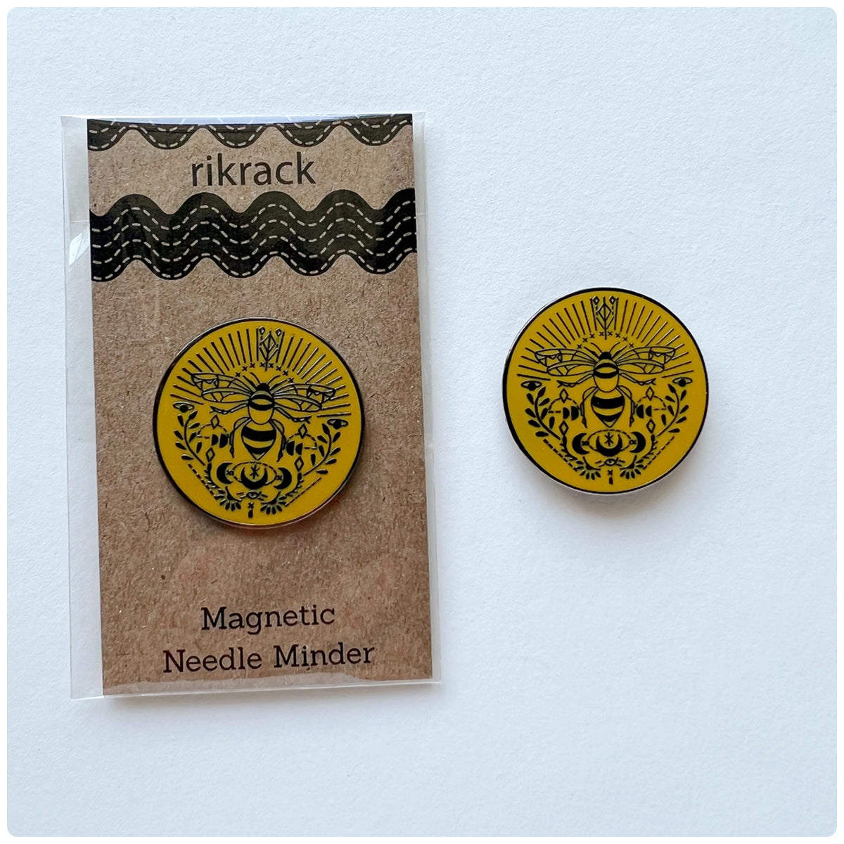 Bee Needle Minder